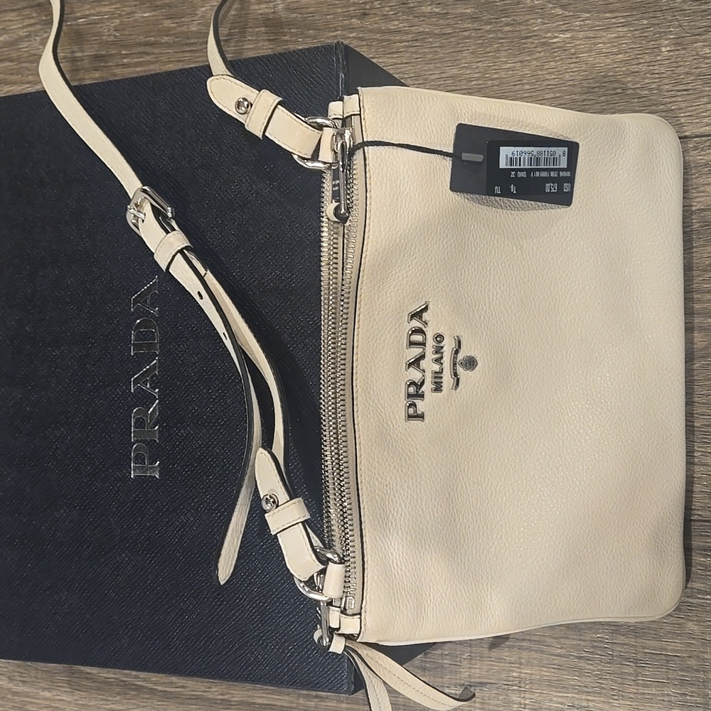 White Prada Shoulder Bag Authentic - Gem
